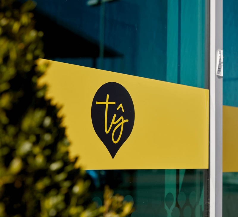 Tŷ Magor | Convenient Accommodation Near The M4 Motorway