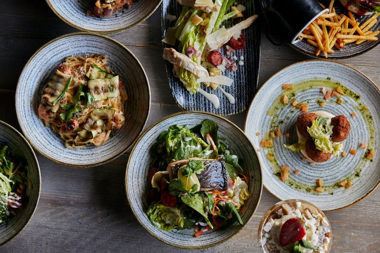 View Dining Menus for Sawyers Bar & Grill | Tŷ Magor