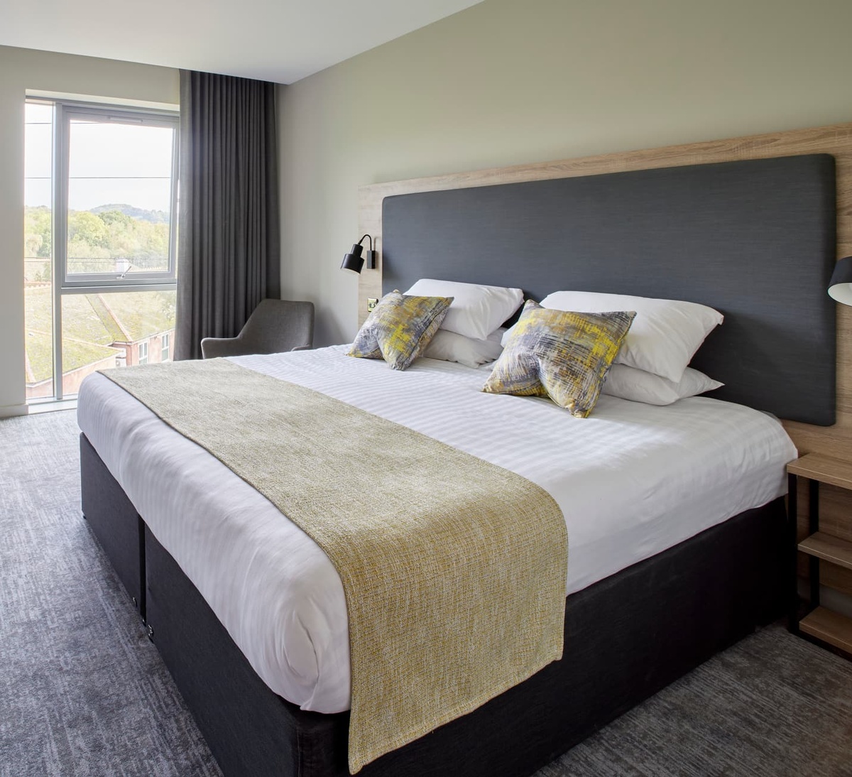 Our Rooms - Comfortable & Stylish Accommodation | Tŷ Newport